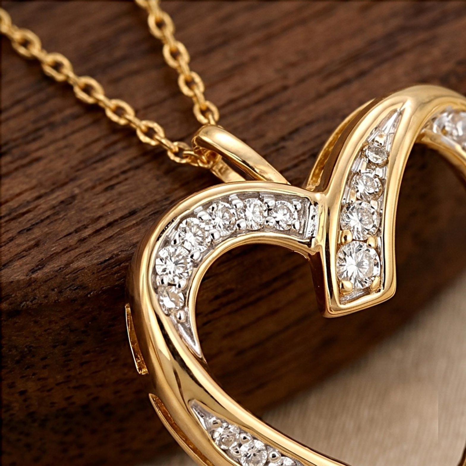 Elegant 18K Yellow Gold Heart Shape Natural Diamond Necklace IDT ...